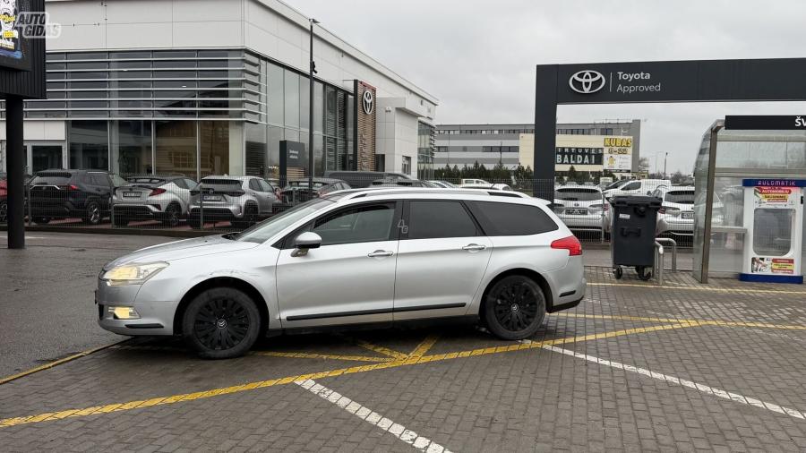 Citroen C5 2009 in Siauliai, with an engine capacity of 1.60 L and mileage of 320 thousand km for 1350 €, photo 5 on AUTOMOTO.COM.LV