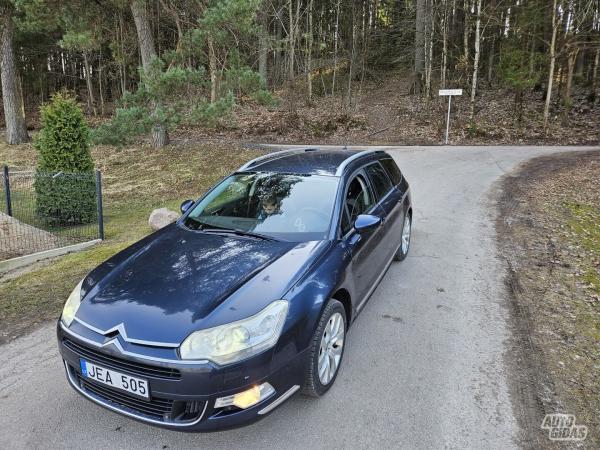 Citroen C5 2009 in Prienai, with an engine capacity of 2.20 L and mileage of 290 thousand km for 2000 €, photo 1 on AUTOMOTO.COM.LV