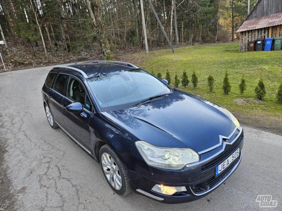 Citroen C5 2009 in Prienai, with an engine capacity of 2.20 L and mileage of 290 thousand km for 1850 €, photo 1 on AUTOMOTO.COM.LV