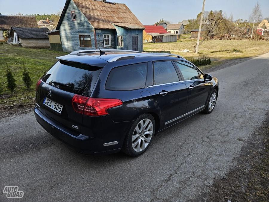 Citroen C5 2009 in Prienai, with an engine capacity of 2.20 L and mileage of 290 thousand km for 1850 €, photo 7 on AUTOMOTO.COM.LV