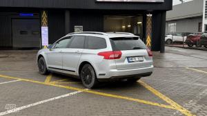Citroen C5 2009 in Siauliai, with an engine capacity of 1.60 L and mileage of 320 thousand km for 1250 €, photo 7 on AUTOMOTO.COM.LV