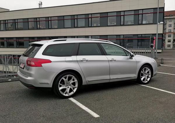 Citroen C5 2009 in Riga, with an engine capacity of 2.70 L and mileage of 287 thousand km for 3390 €, photo 2 on AUTOMOTO.COM.LV