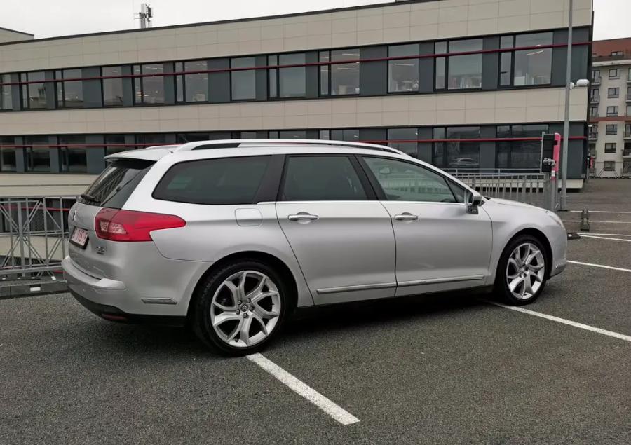 Citroen C5 2009 in Riga, with an engine capacity of 2.70 L and mileage of 287 thousand km for 3390 €, photo 3 on AUTOMOTO.COM.LV