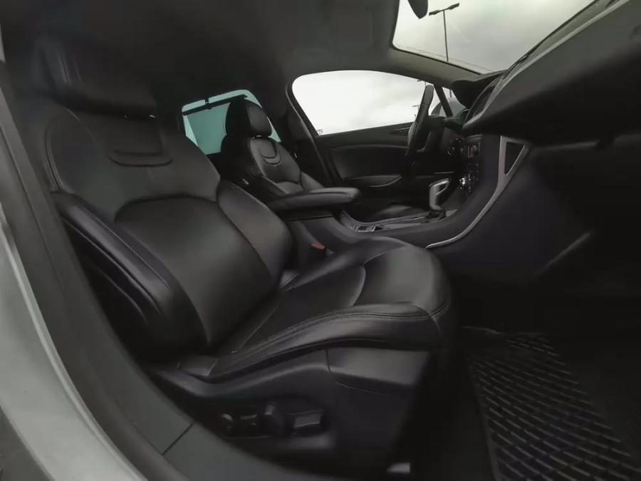 Citroen C5 2009 in Riga, with an engine capacity of 2.70 L and mileage of 287 thousand km for 3390 €, photo 17 on AUTOMOTO.COM.LV