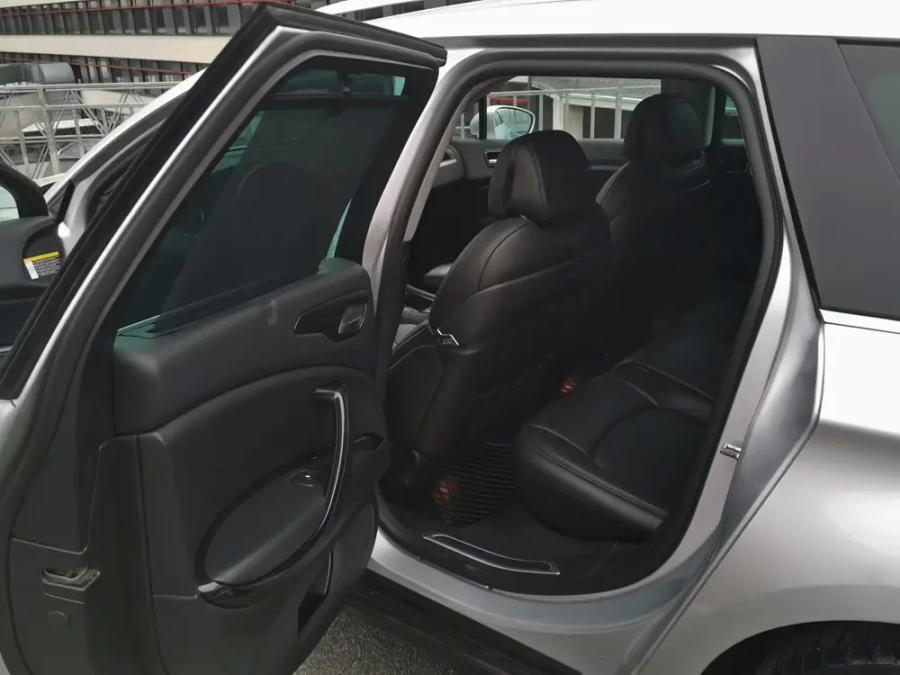 Citroen C5 2009 in Riga, with an engine capacity of 2.70 L and mileage of 287 thousand km for 3390 €, photo 18 on AUTOMOTO.COM.LV