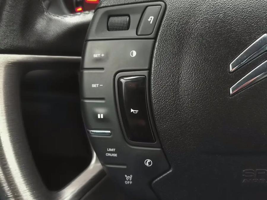 Citroen C5 2009 in Riga, with an engine capacity of 2.70 L and mileage of 287 thousand km for 3390 €, photo 21 on AUTOMOTO.COM.LV