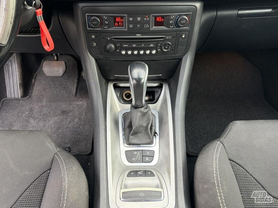 Citroen C5 2009 in Vilnius, with an engine capacity of 2.00 L and mileage of 258 thousand km for 2399 €, photo 11 on AUTOMOTO.COM.LV