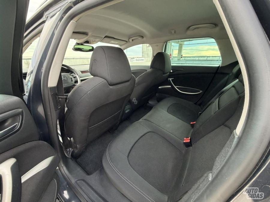 Citroen C5 2009 in Vilnius, with an engine capacity of 2.00 L and mileage of 258 thousand km for 2399 €, photo 13 on AUTOMOTO.COM.LV