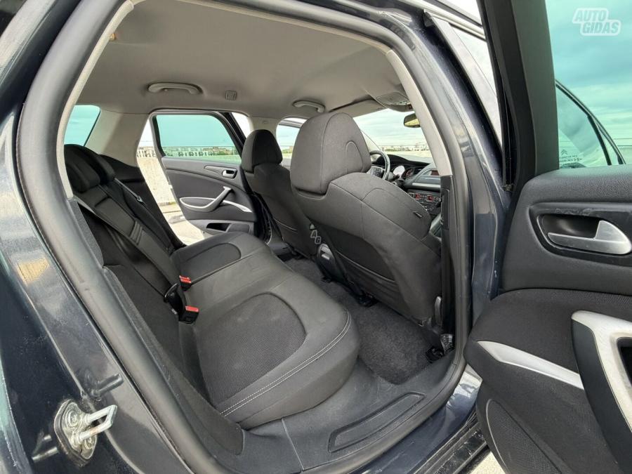 Citroen C5 2009 in Vilnius, with an engine capacity of 2.00 L and mileage of 258 thousand km for 2399 €, photo 14 on AUTOMOTO.COM.LV