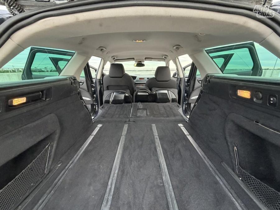 Citroen C5 2009 in Vilnius, with an engine capacity of 2.00 L and mileage of 258 thousand km for 2399 €, photo 17 on AUTOMOTO.COM.LV