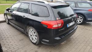 Citroen C5 2009 Viļņa, ar dzinēja tilpumu 2.70 L un nobraukumu 299 tūkst. km par 2150 €, foto 8 vietnē AUTOMOTO.COM.LV