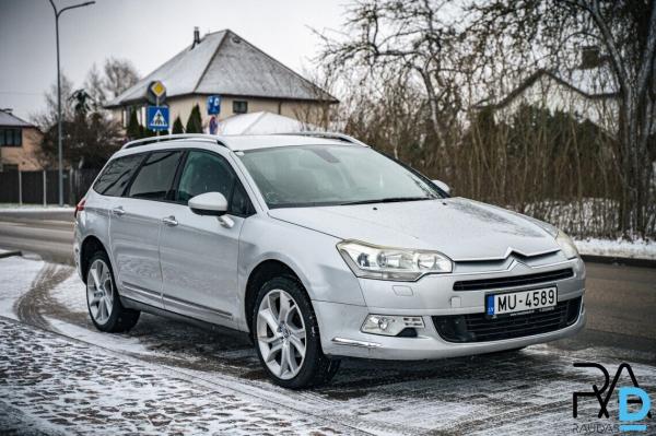 Citroen C5 2010 in Riga, with an engine capacity of 2.00 L and mileage of 310 thousand km for 1990 €, photo 4 on AUTOMOTO.COM.LV