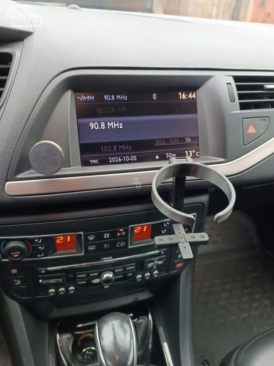 Citroen C5 2010 in Panevezys, with an engine capacity of 2.00 L and mileage of 294 thousand km for 1500 €, photo 16 on AUTOMOTO.COM.LV