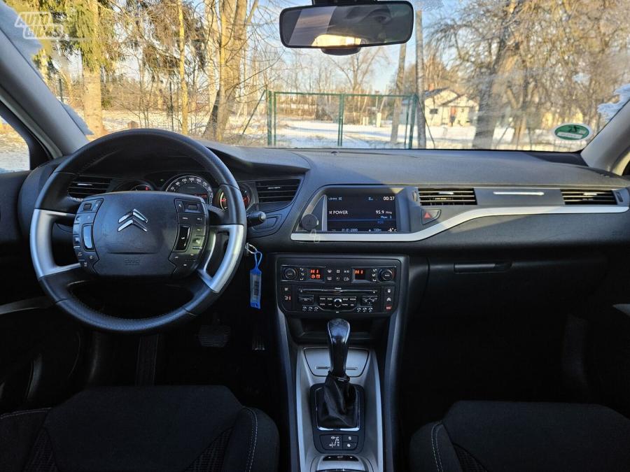Citroen C5 2011 in Sirvintos, with an engine capacity of 2.00 L and mileage of 260 thousand km for 3799 €, photo 11 on AUTOMOTO.COM.LV