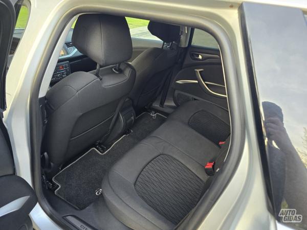 Citroen C5 2011 in Sakiai, with an engine capacity of 2.00 L and mileage of 278 thousand km for 2600 €, photo 6 on AUTOMOTO.COM.LV