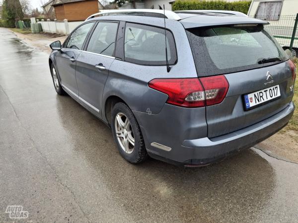 Citroen C5 2013 in Mazeikiai, with an engine capacity of 1.60 L and mileage of 266 thousand km for 2450 €, photo 4 on AUTOMOTO.COM.LV