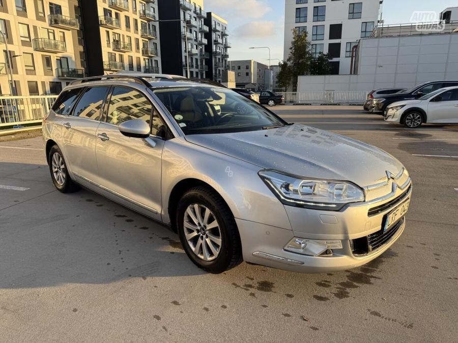 Citroen C5 2013 Viļņa, ar dzinēja tilpumu 1.60 L un nobraukumu 349 tūkst. km par 1700 €, foto 3 vietnē AUTOMOTO.COM.LV