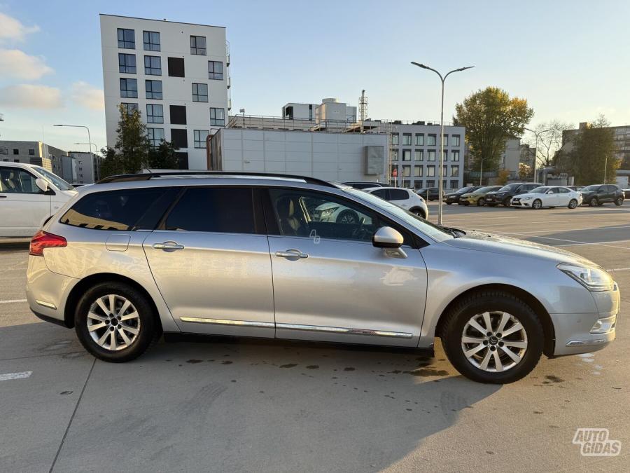 Citroen C5 2013 Viļņa, ar dzinēja tilpumu 1.60 L un nobraukumu 349 tūkst. km par 1700 €, foto 6 vietnē AUTOMOTO.COM.LV