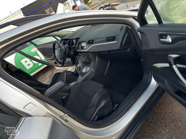 Citroen C5 2013 Viļņa, ar dzinēja tilpumu 1.60 L un nobraukumu 349 tūkst. km par 1700 €, foto 11 vietnē AUTOMOTO.COM.LV