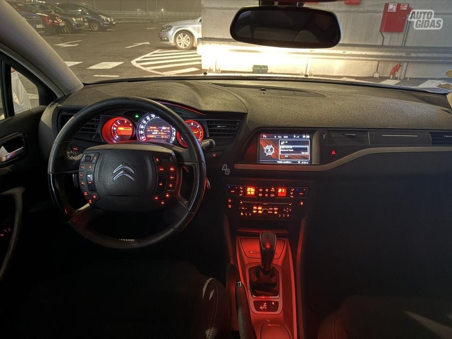 Citroen C5 2013 Viļņa, ar dzinēja tilpumu 1.60 L un nobraukumu 349 tūkst. km par 1700 €, foto 12 vietnē AUTOMOTO.COM.LV