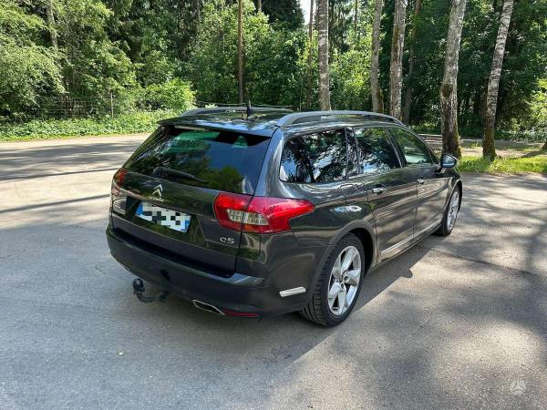 Citroen C5 2014 Tauragė, ar dzinēja tilpumu 2.20 L un nobraukumu 297 tūkst. km par 4600 €, foto 6 vietnē AUTOMOTO.COM.LV