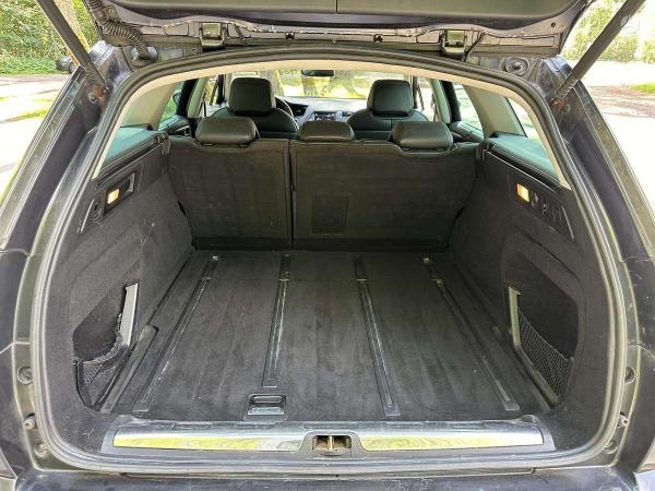 Citroen C5 2014 in Taurage, with an engine capacity of 2.20 L and mileage of 297 thousand km for 4600 €, photo 9 on AUTOMOTO.COM.LV