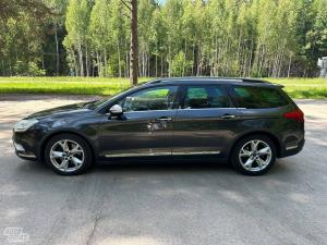 Citroen C5 2014 in Taurage, with an engine capacity of 2.20 L and mileage of 297 thousand km for 4600 €, photo 5 on AUTOMOTO.COM.LV