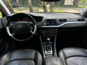 Citroen C5 2014 in Taurage, with an engine capacity of 2.20 L and mileage of 297 thousand km for 4600 €, photo 13 on AUTOMOTO.COM.LV