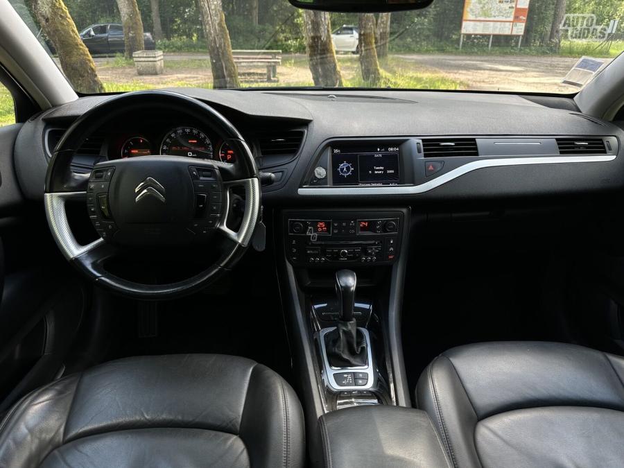 Citroen C5 2014 in Taurage, with an engine capacity of 2.20 L and mileage of 297 thousand km for 4600 €, photo 13 on AUTOMOTO.COM.LV
