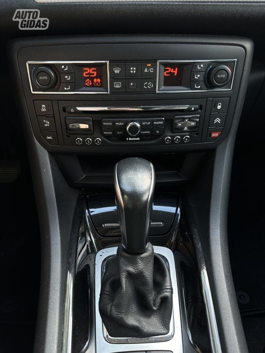 Citroen C5 2014 in Taurage, with an engine capacity of 2.20 L and mileage of 297 thousand km for 4600 €, photo 17 on AUTOMOTO.COM.LV