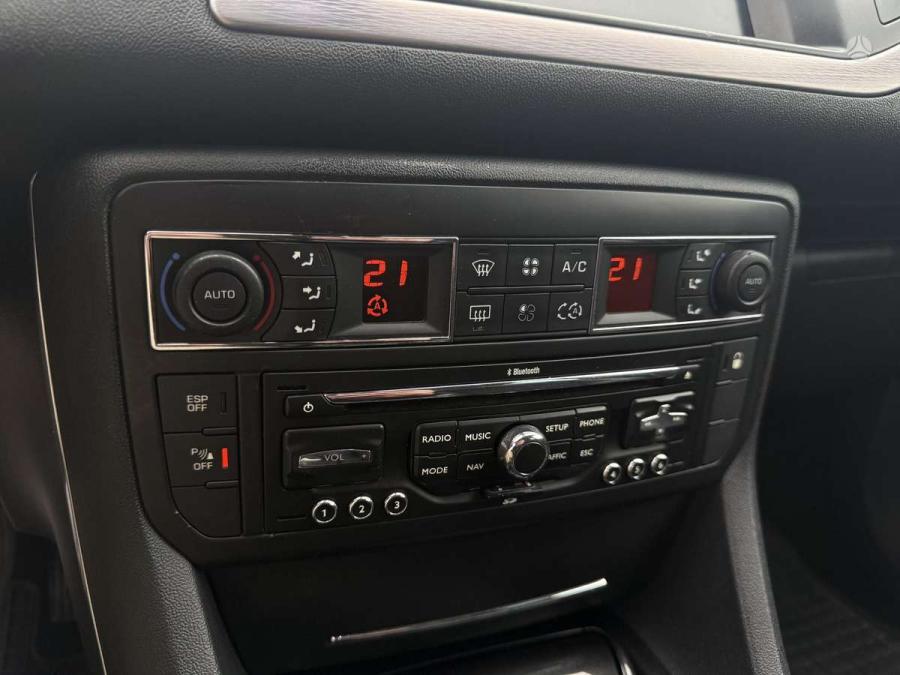 Violet Citroen C5 2008 in Vilnius, with an engine capacity of 2.00 L and mileage of 358 thousand km for 1300 €, photo 13 on AUTOMOTO.COM.LV