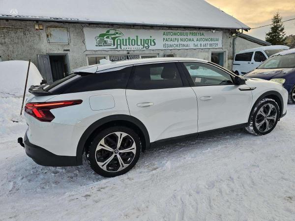 White Citroen C5 2022 in Klaipeda, with an engine capacity of 1.60 L and mileage of 145 thousand km for 21490 €, photo 4 on AUTOMOTO.COM.LV