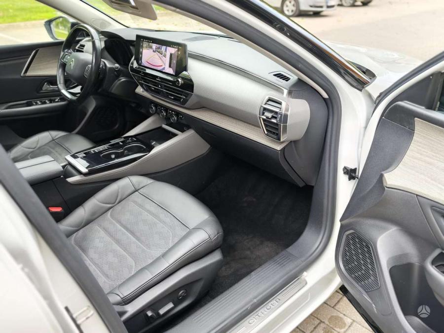 Balts Citroen C5 2022 Tauragė, ar dzinēja tilpumu 1.60 L un nobraukumu 170 tūkst. km par 13400 €, foto 10 vietnē AUTOMOTO.COM.LV
