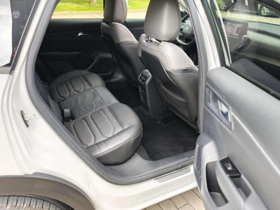 Balts Citroen C5 2022 Tauragė, ar dzinēja tilpumu 1.60 L un nobraukumu 170 tūkst. km par 13400 €, foto 12 vietnē AUTOMOTO.COM.LV