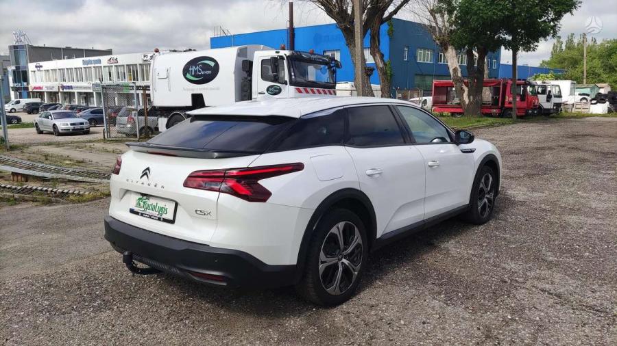 White Citroen C5 2022 in Klaipeda, with an engine capacity of 1.60 L and mileage of 145 thousand km for 19711 €, photo 5 on AUTOMOTO.COM.LV