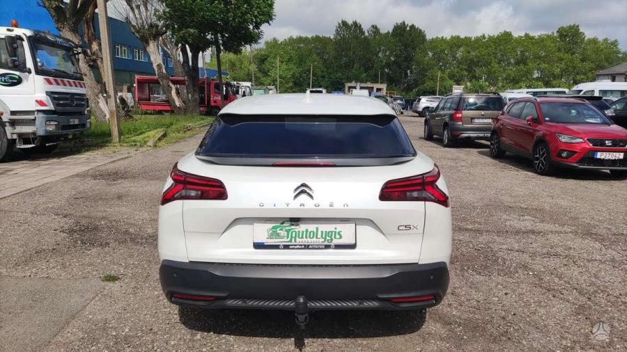 White Citroen C5 2022 in Klaipeda, with an engine capacity of 1.60 L and mileage of 145 thousand km for 19711 €, photo 13 on AUTOMOTO.COM.LV