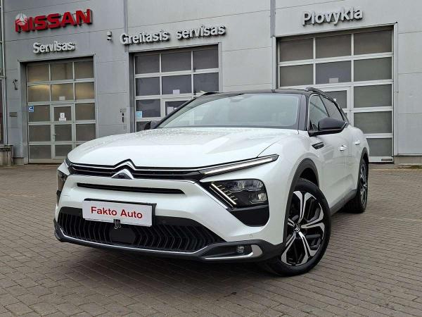 White Citroen C5 2023 in Vilnius, with an engine capacity of 1.60 L and mileage of 66 thousand km for 27500 €, photo 1 on AUTOMOTO.COM.LV