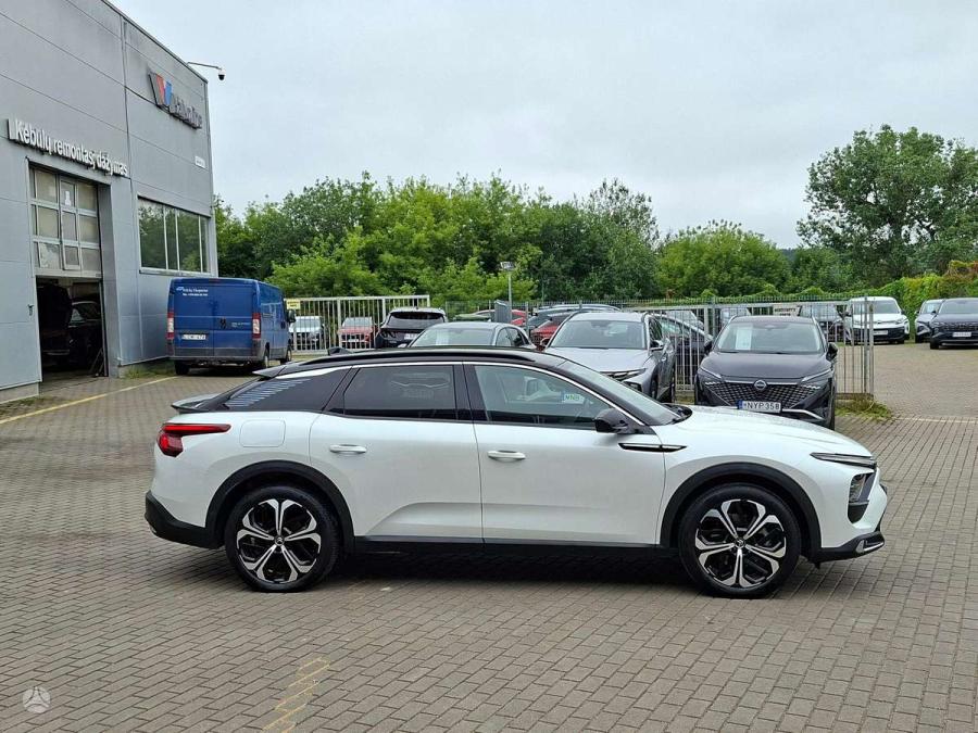 Balts Citroen C5 2023 Viļņa, ar dzinēja tilpumu 1.60 L un nobraukumu 66 tūkst. km par 27500 €, foto 6 vietnē AUTOMOTO.COM.LV