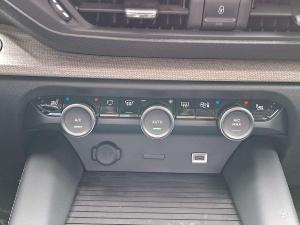 Balts Citroen C5 2023 Viļņa, ar dzinēja tilpumu 1.60 L un nobraukumu 66 tūkst. km par 27500 €, foto 14 vietnē AUTOMOTO.COM.LV