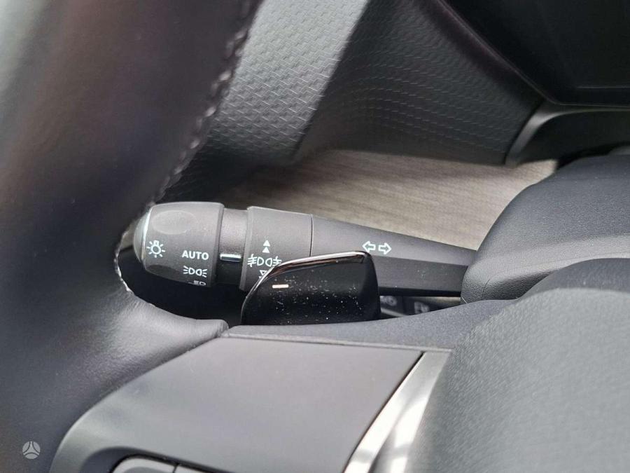 Balts Citroen C5 2023 Viļņa, ar dzinēja tilpumu 1.60 L un nobraukumu 66 tūkst. km par 27500 €, foto 19 vietnē AUTOMOTO.COM.LV