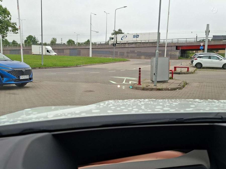 Balts Citroen C5 2023 Viļņa, ar dzinēja tilpumu 1.60 L un nobraukumu 66 tūkst. km par 27500 €, foto 25 vietnē AUTOMOTO.COM.LV