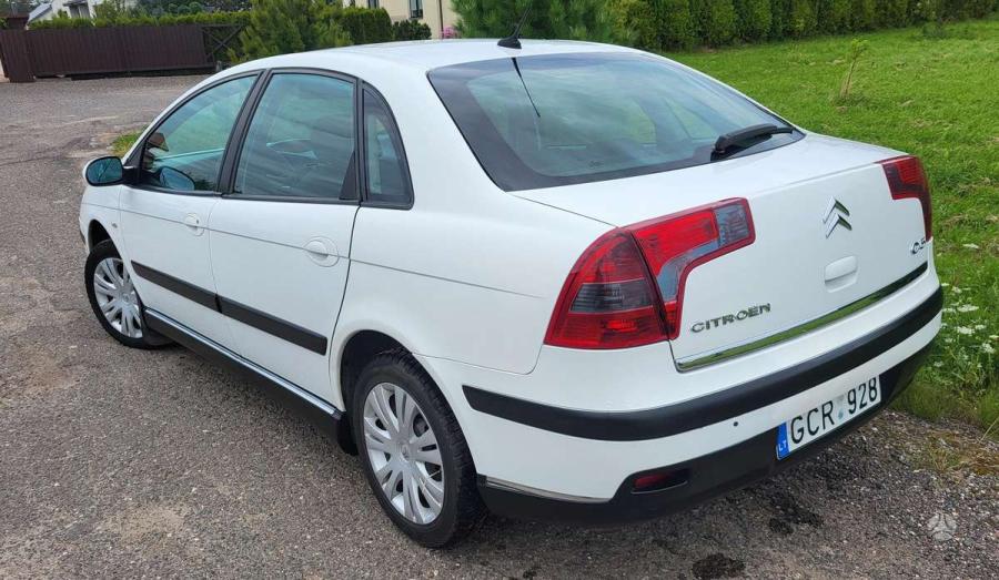 Balts Citroen C5 2007 Viļņa, ar dzinēja tilpumu 1.56 L un nobraukumu 273 tūkst. km par 1000 €, foto 6 vietnē AUTOMOTO.COM.LV