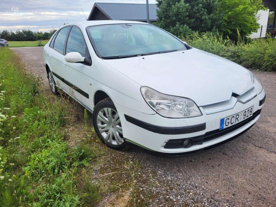 Balts Citroen C5 2007 Viļņa, ar dzinēja tilpumu 1.56 L un nobraukumu 273 tūkst. km par 1000 €, foto 8 vietnē AUTOMOTO.COM.LV