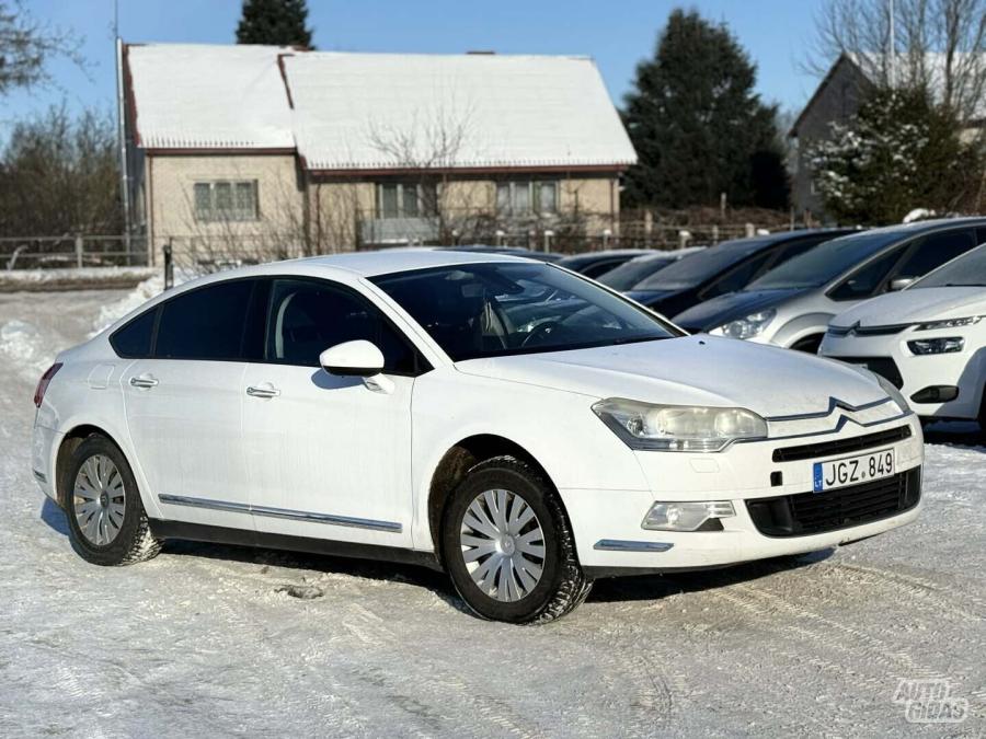 White Citroen C5 2008 in Silute, with an engine capacity of 2.00 L and mileage of 400 thousand km for 1200 €, photo 1 on AUTOMOTO.COM.LV