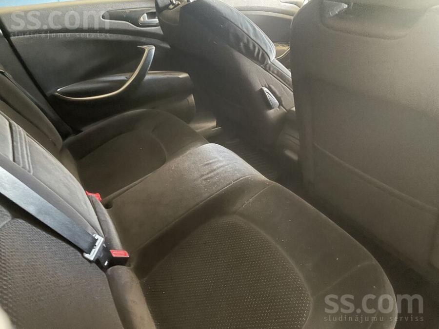 Balts Citroen C5 2008 Ogre, ar dzinēja tilpumu 2.00 L un nobraukumu 317 tūkst. km par 1200 €, foto 6 vietnē AUTOMOTO.COM.LV