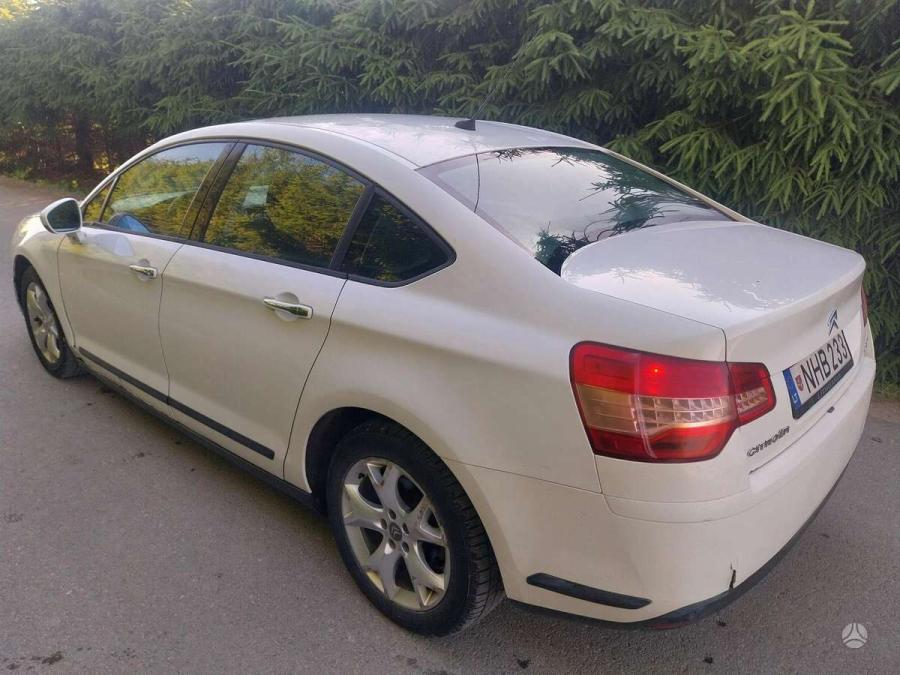 Balts Citroen C5 2009 Šauļi, ar dzinēja tilpumu 1.60 L un nobraukumu 391 tūkst. km par 950 €, foto 3 vietnē AUTOMOTO.COM.LV