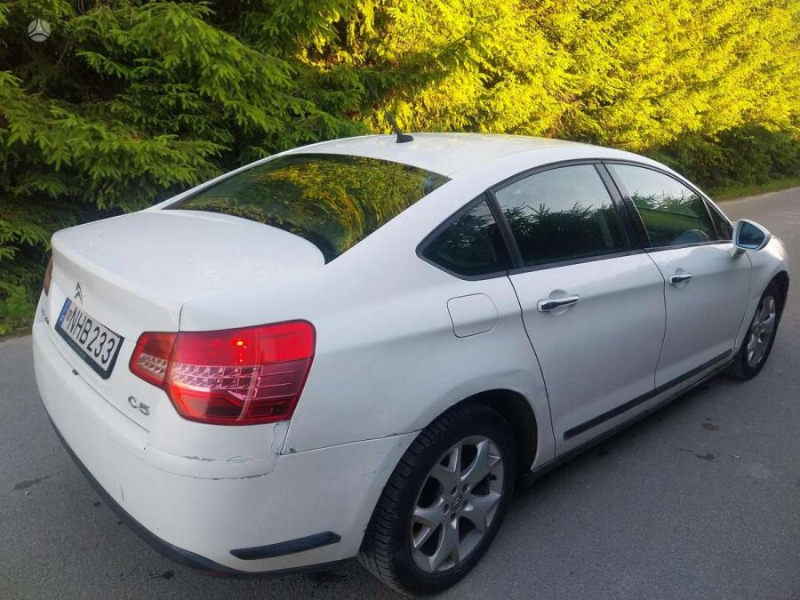 Balts Citroen C5 2009 Šauļi, ar dzinēja tilpumu 1.60 L un nobraukumu 391 tūkst. km par 950 €, foto 5 vietnē AUTOMOTO.COM.LV