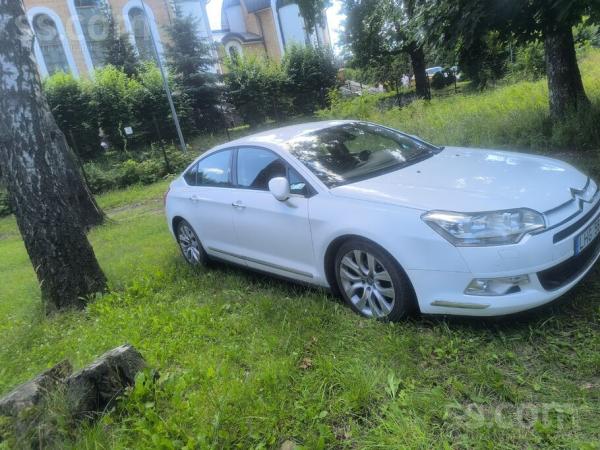 White Citroen C5 2009 in Riga, with an engine capacity of 2.00 L and mileage of 300 thousand km for 1900 €, photo 4 on AUTOMOTO.COM.LV