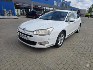 Balts Citroen C5 2009 Viļņa, ar dzinēja tilpumu 1.56 L un nobraukumu 420 tūkst. km par 1000 €, foto 5 vietnē AUTOMOTO.COM.LV