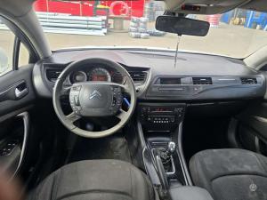 Balts Citroen C5 2009 Viļņa, ar dzinēja tilpumu 1.56 L un nobraukumu 420 tūkst. km par 1000 €, foto 8 vietnē AUTOMOTO.COM.LV